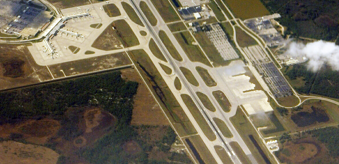 RSW Midfield Terminal Apron Expansion and Associated Taxiways - Arora ...